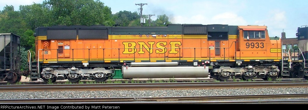 BNSF 9933